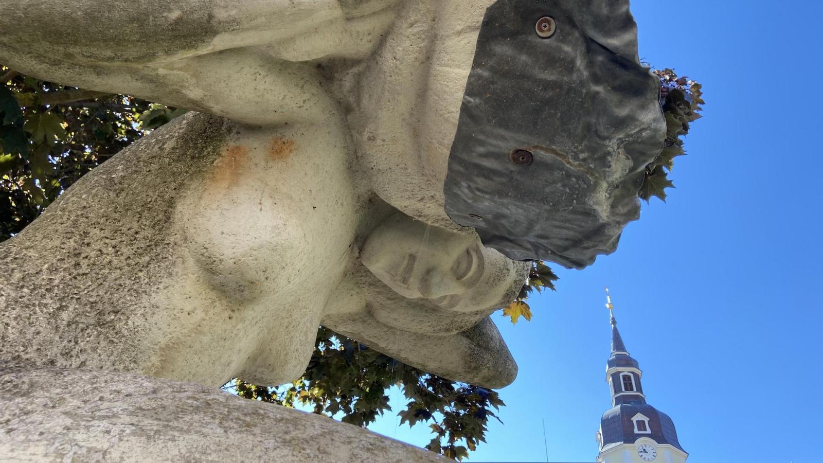 Parthe-Brunnen: Die „Wasserausgießende” soll bald wieder Wasser ...