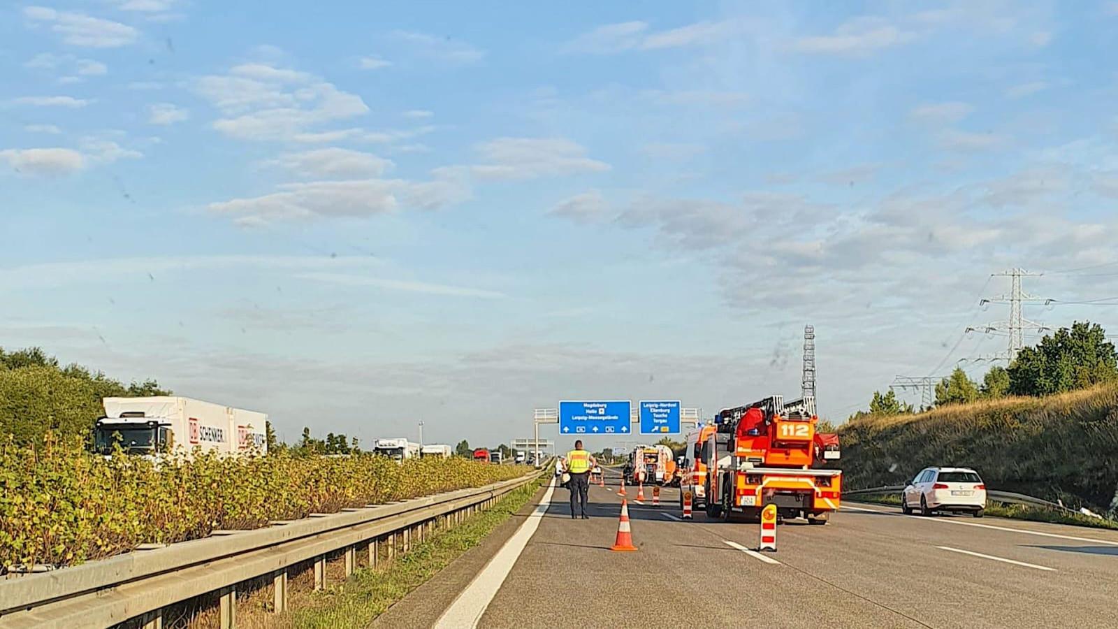 LKW auf A14 umgekippt - Vollsperrung | Taucha kompakt